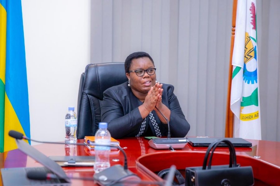 MINAGRI yabonye abayobozi bashya, Dr. Usta Kayitesi asimbura Gen (Rtd ...