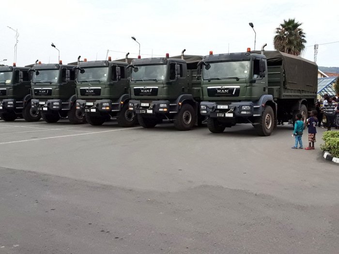 Imodoka za RDF ziri gucyura impunzi z’Abanyekongo zibyifuza [AMAFOTO ...