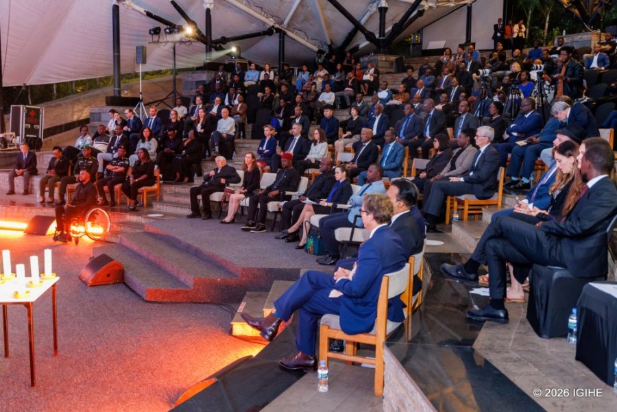 Nduhungirehe yavuze ko asanga nta masomo Loni yakuye kuri Jenoside ...