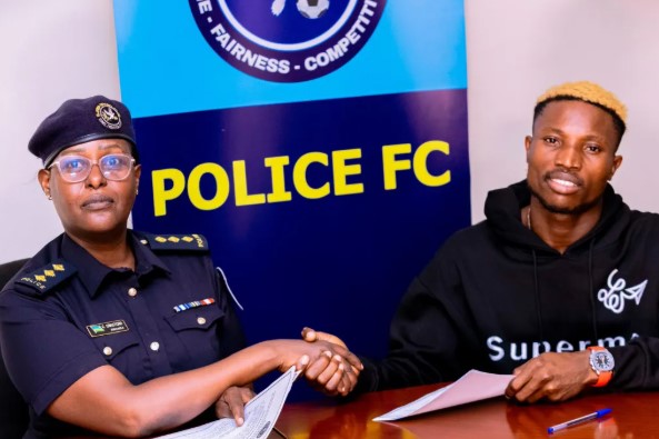 Ikipe iri mu zihabwa amahirwe yo kwegukana Shampiyona y’u Rwanda ...